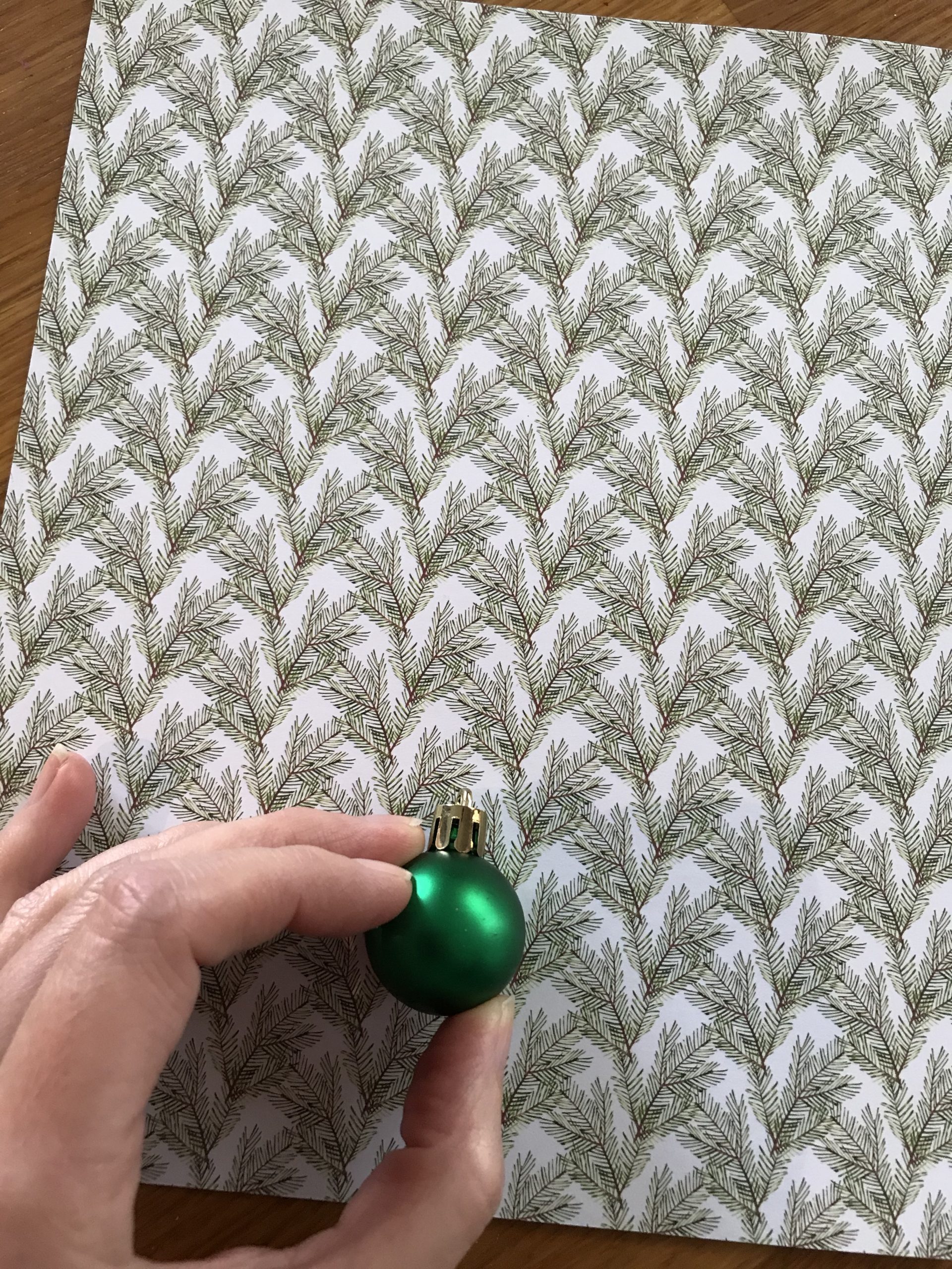 DIY Christmas bauble tree picture - Once a Duckling