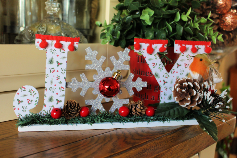 Poundland Christmas sign make-over - Once a Duckling