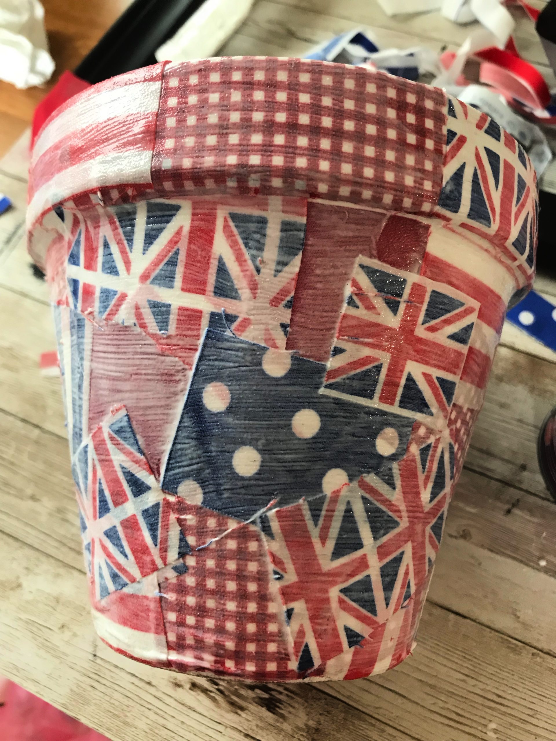 How to Mod Podge fabric to transform a plant pot - Once a Duckling