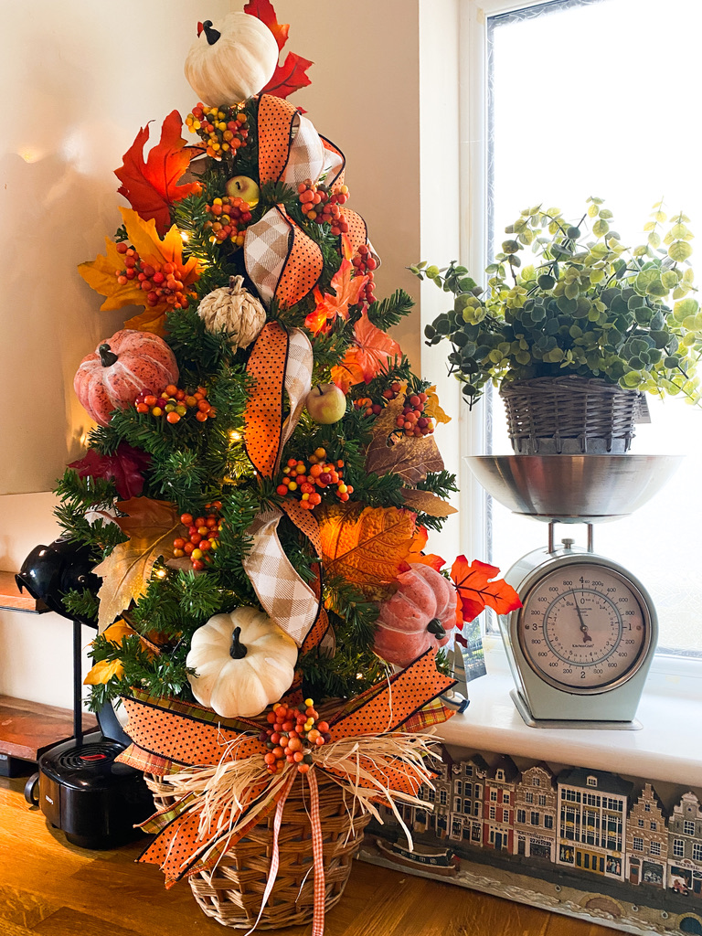 Autumn Tree - Cozy DIY Weekend project - Once a Duckling